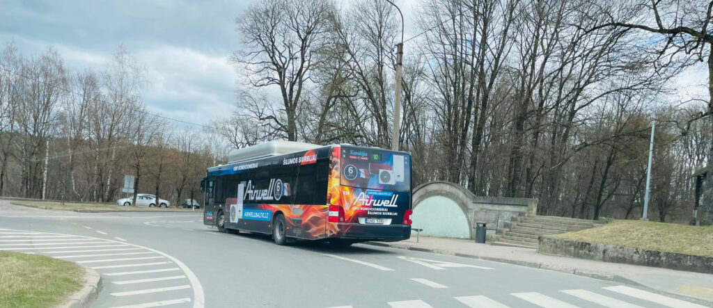 Airwell kliento reklama ant autobusų - www.grabmedia.lt