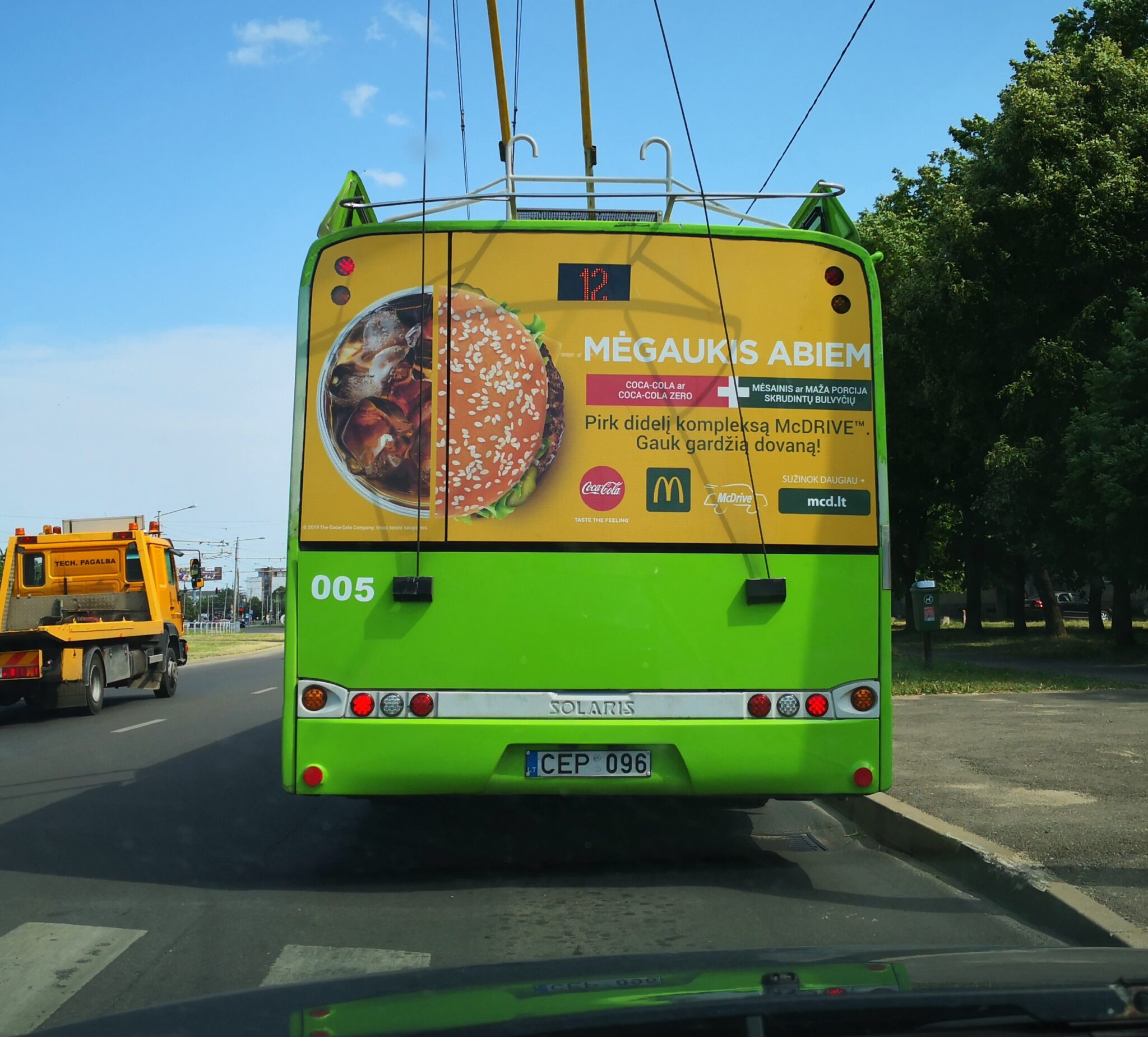 McDonald’s reklama ant viešojo transporto - www.grabmedia.lt