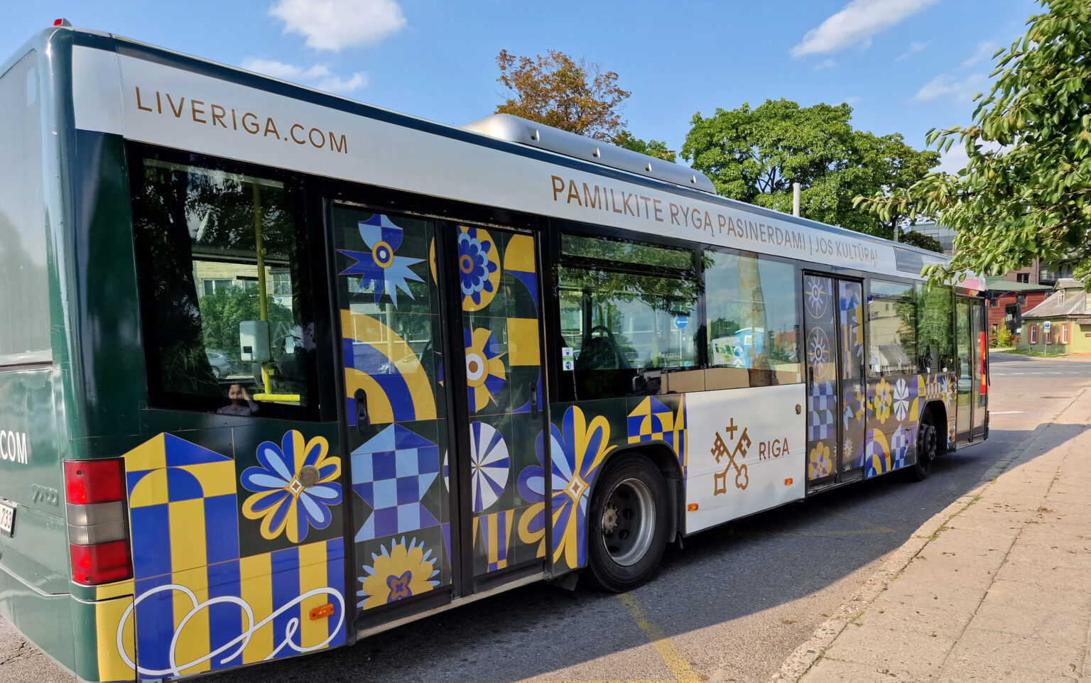 Live Riga projekto reklama ant autobusų - www.grabmedia.lt